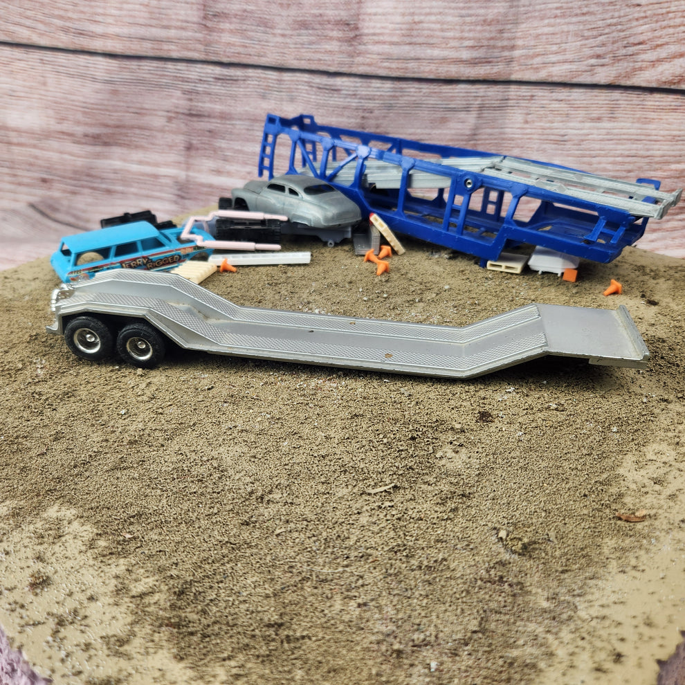 1:64 Ertl Lowboy Silver Semi Trailer – 802Customz